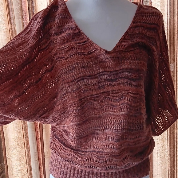 august silk | Sweaters | August Silk Womens Top | Poshmark